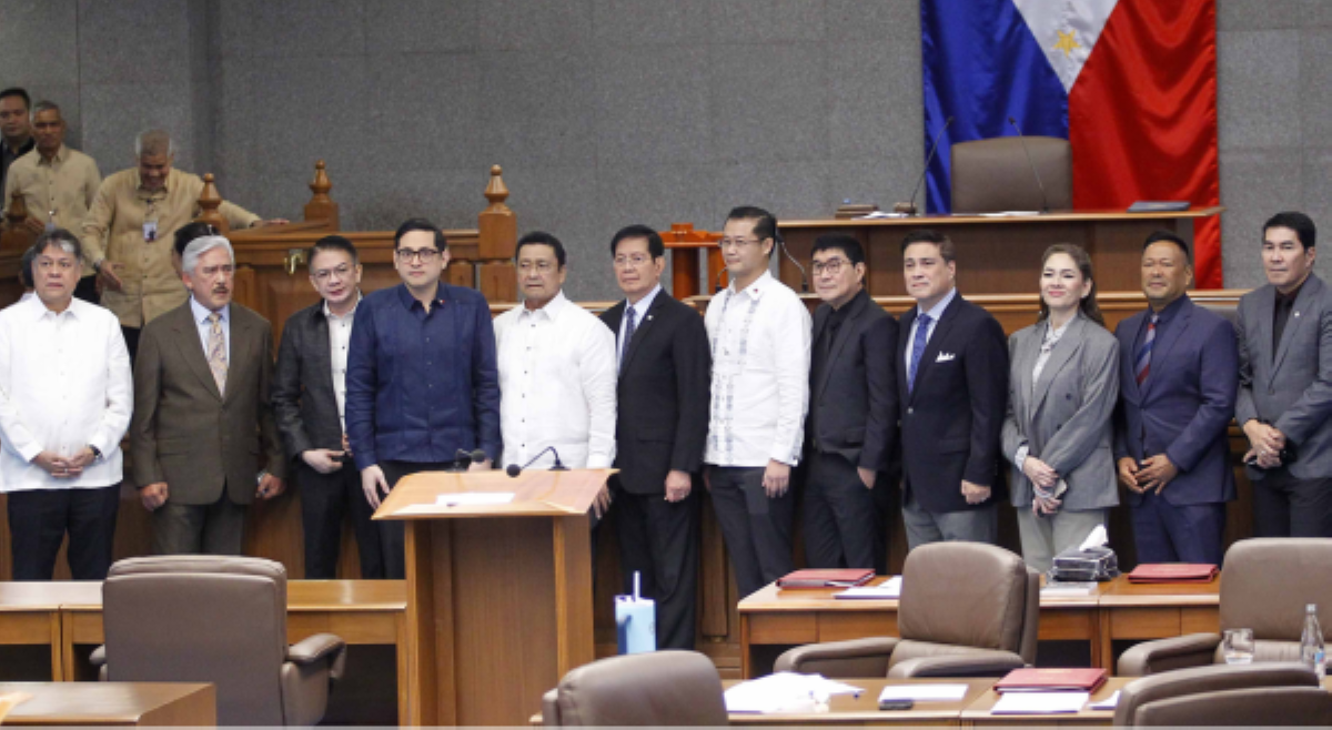 Tawid-bakod na? Sen. Chiz, binulaga plenary session!-Balita